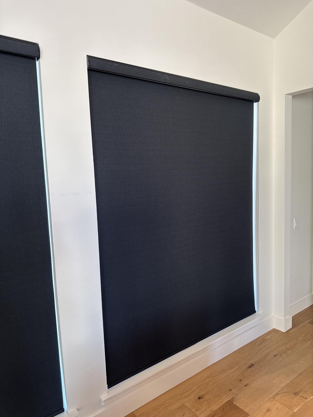 8 Best Smart Motorized Blinds for Gaming Room (March 2026) Buying Guide