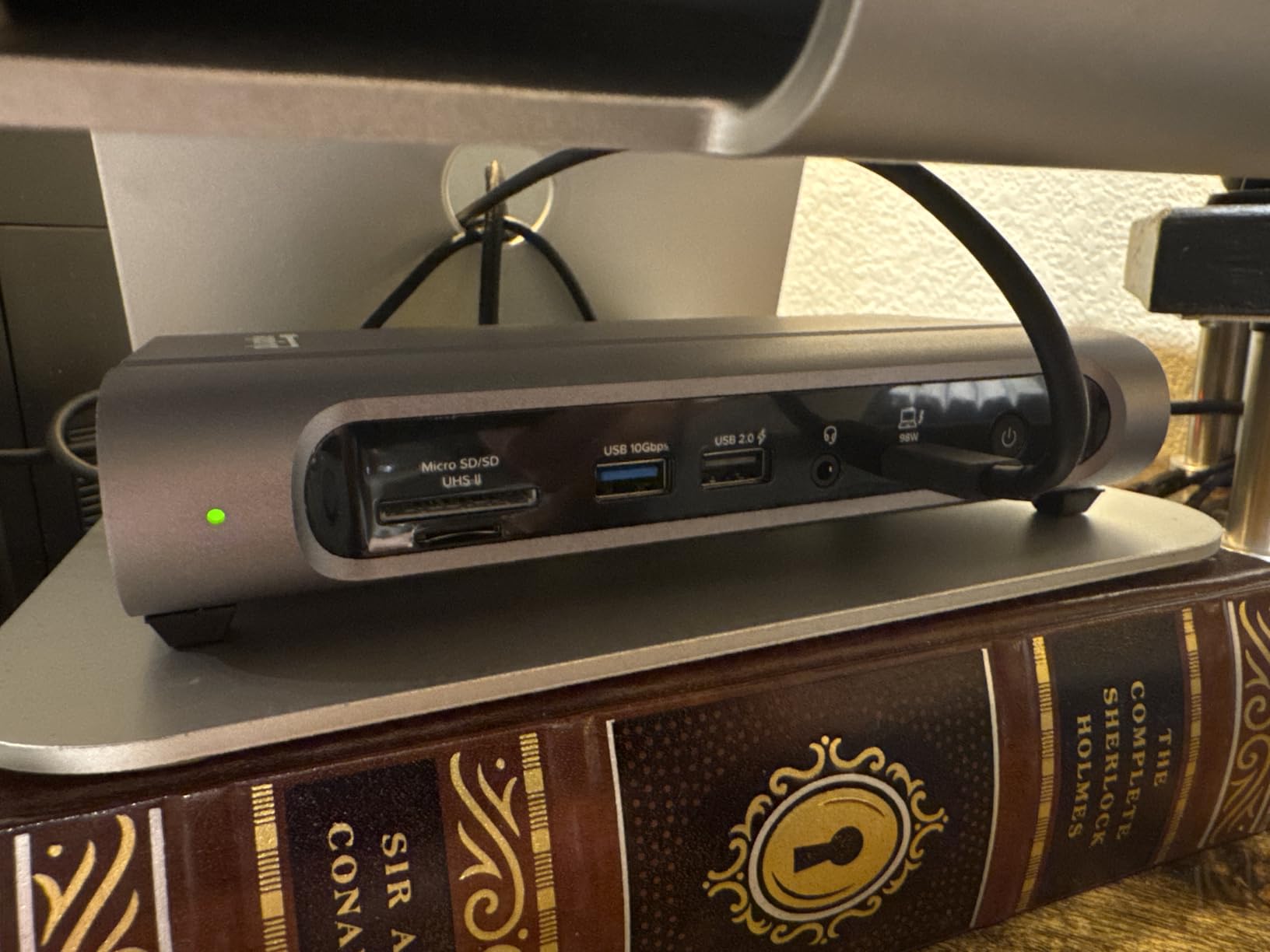 10 Best Thunderbolt 4 Docking Stations for Dual Monitors (June 2026 ...
